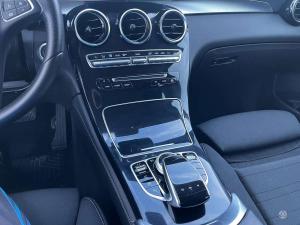 Grey Mercedes-Benz GLC 220 2016 in Vilnius, with an engine capacity of 2.14 L and mileage of 280 thousand km for 14650 €, photo 17 on AUTOMOTO.COM.LV