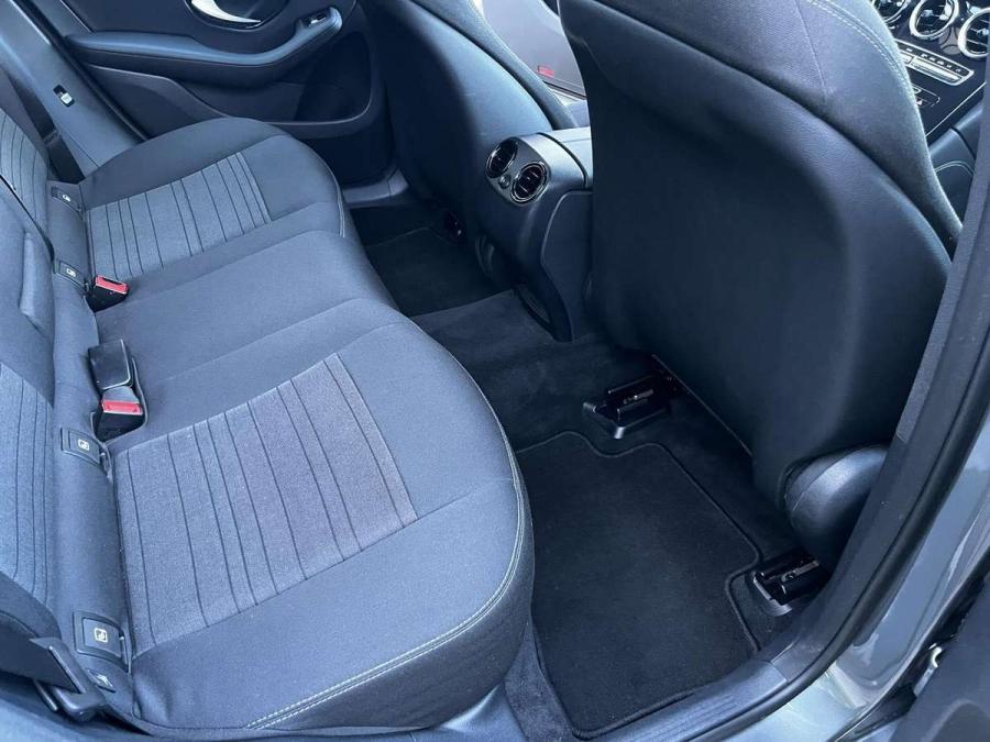Grey Mercedes-Benz GLC 220 2016 in Vilnius, with an engine capacity of 2.14 L and mileage of 280 thousand km for 14650 €, photo 21 on AUTOMOTO.COM.LV