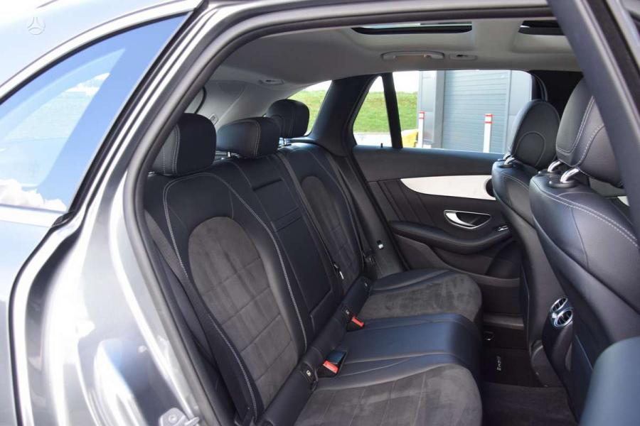 Pelēks Mercedes-Benz GLC 220 2016 Viļņa, ar dzinēja tilpumu 2.14 L un nobraukumu 269 tūkst. km par 15200 €, foto 24 vietnē AUTOMOTO.COM.LV