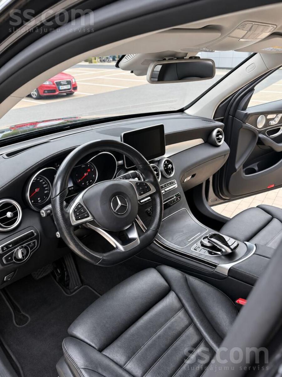 Pelēks Mercedes-Benz GLC 220 2016 Rīga, ar dzinēja tilpumu 2.20 L un nobraukumu 232 tūkst. km par 19900 €, foto 9 vietnē AUTOMOTO.COM.LV