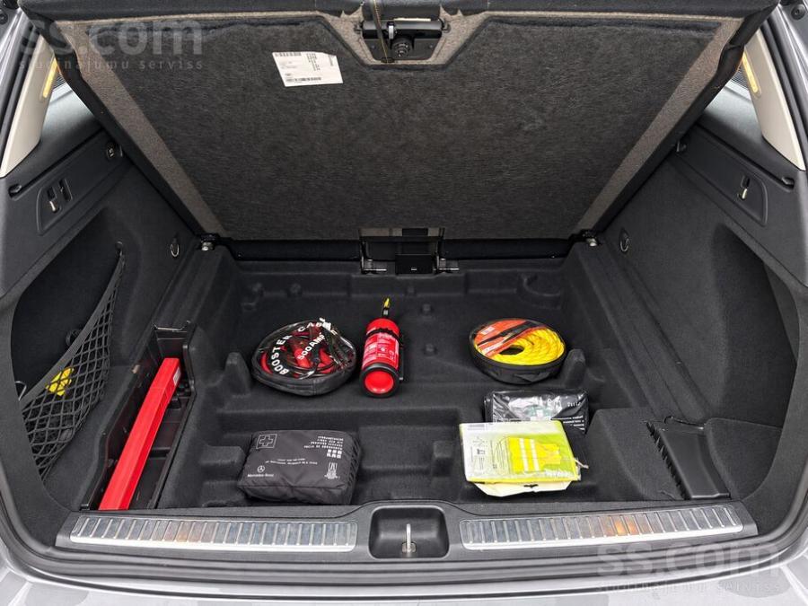 Pelēks Mercedes-Benz GLC 220 2016 Rīga, ar dzinēja tilpumu 2.20 L un nobraukumu 232 tūkst. km par 19900 €, foto 24 vietnē AUTOMOTO.COM.LV
