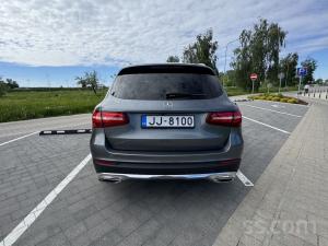Grey Mercedes-Benz GLC 220 2016 in Riga, with an engine capacity of 2.20 L and mileage of 220 thousand km for 19000 €, photo 5 on AUTOMOTO.COM.LV