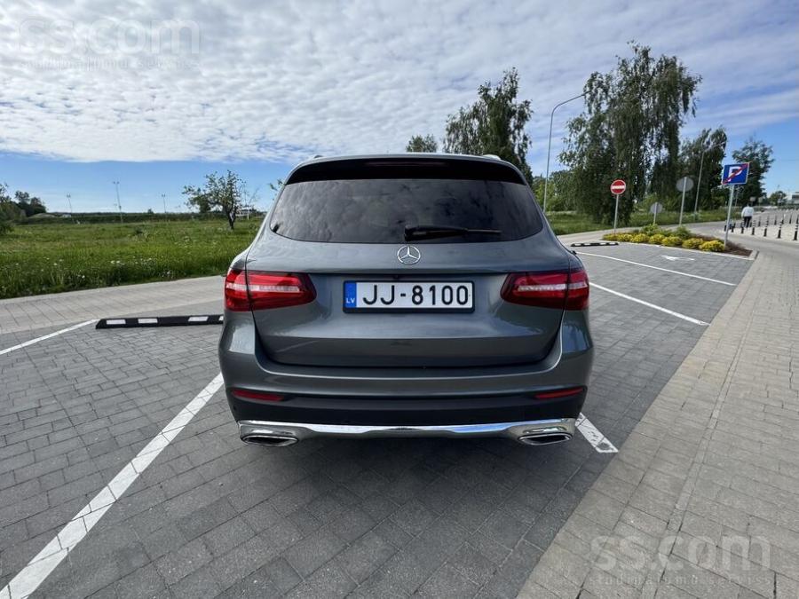 Grey Mercedes-Benz GLC 220 2016 in Riga, with an engine capacity of 2.20 L and mileage of 220 thousand km for 19000 €, photo 5 on AUTOMOTO.COM.LV