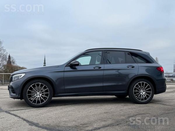 Grey Mercedes-Benz GLC 220 2017 in Riga, with an engine capacity of 2.20 L and mileage of 281 thousand km for 19500 €, photo 2 on AUTOMOTO.COM.LV