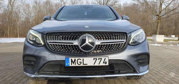 Grey Mercedes-Benz GLC 220 2017 in Taurage, with an engine capacity of 2.20 L and mileage of 330 thousand km for 20600 €, photo 6 on AUTOMOTO.COM.LV