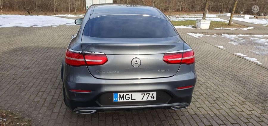 Pelēks Mercedes-Benz GLC 220 2017 Tauragė, ar dzinēja tilpumu 2.20 L un nobraukumu 330 tūkst. km par 20600 €, foto 8 vietnē AUTOMOTO.COM.LV