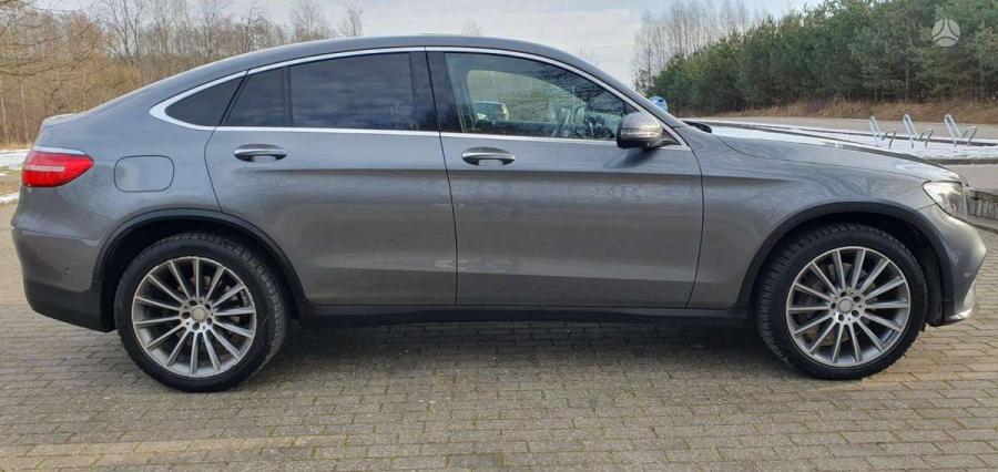 Pelēks Mercedes-Benz GLC 220 2017 Tauragė, ar dzinēja tilpumu 2.20 L un nobraukumu 330 tūkst. km par 20600 €, foto 14 vietnē AUTOMOTO.COM.LV