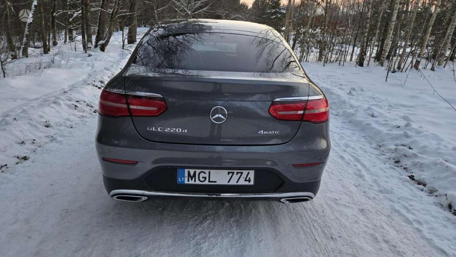 Grey Mercedes-Benz GLC 220 2017 in Taurage, with an engine capacity of 2.20 L and mileage of 310 thousand km for 20900 €, photo 6 on AUTOMOTO.COM.LV