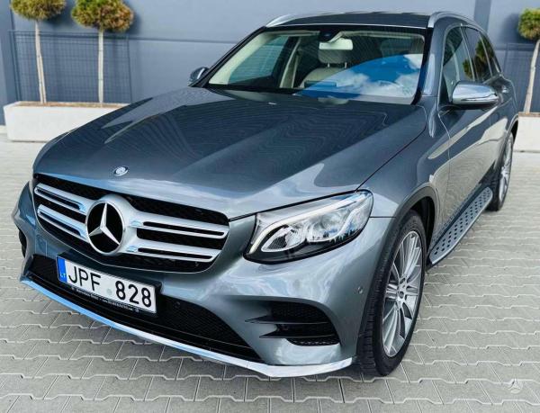 Grey Mercedes-Benz GLC 220 2017 in Siauliai, with an engine capacity of 2.14 L and mileage of 98 thousand km for 24499 €, photo 1 on AUTOMOTO.COM.LV