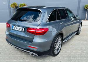 Grey Mercedes-Benz GLC 220 2017 in Siauliai, with an engine capacity of 2.14 L and mileage of 98 thousand km for 24499 €, photo 3 on AUTOMOTO.COM.LV