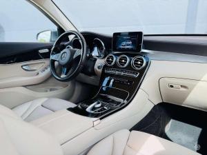 Grey Mercedes-Benz GLC 220 2017 in Siauliai, with an engine capacity of 2.14 L and mileage of 98 thousand km for 24499 €, photo 7 on AUTOMOTO.COM.LV