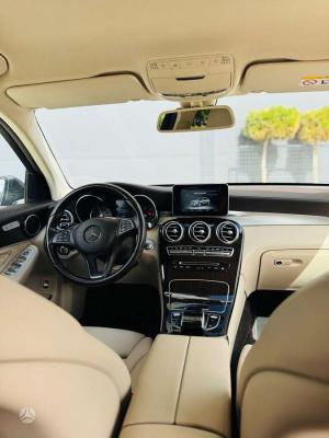 Grey Mercedes-Benz GLC 220 2017 in Siauliai, with an engine capacity of 2.14 L and mileage of 98 thousand km for 24499 €, photo 8 on AUTOMOTO.COM.LV
