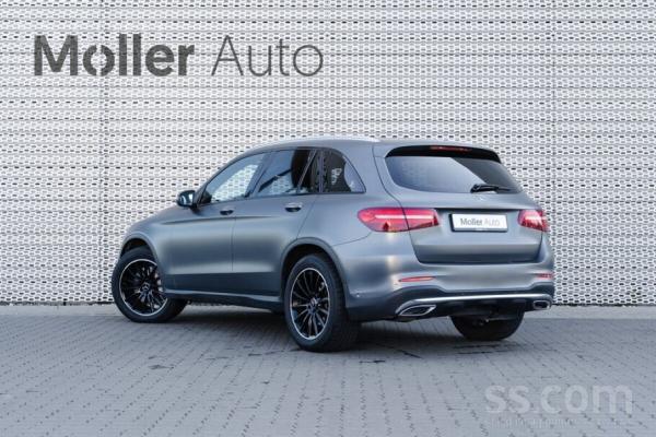 Pelēks Mercedes-Benz GLC 220 2017 Rīga, ar dzinēja tilpumu 2.20 L un nobraukumu 136 tūkst. km par 21950 €, foto 3 vietnē AUTOMOTO.COM.LV