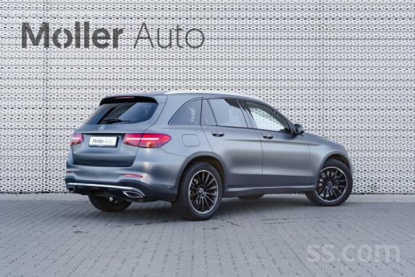 Pelēks Mercedes-Benz GLC 220 2017 Rīga, ar dzinēja tilpumu 2.20 L un nobraukumu 136 tūkst. km par 21950 €, foto 4 vietnē AUTOMOTO.COM.LV