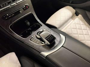 Grey Mercedes-Benz GLC 220 2017 in Marijampole, with an engine capacity of 2.14 L and mileage of 197 thousand km for 25999 €, photo 4 on AUTOMOTO.COM.LV
