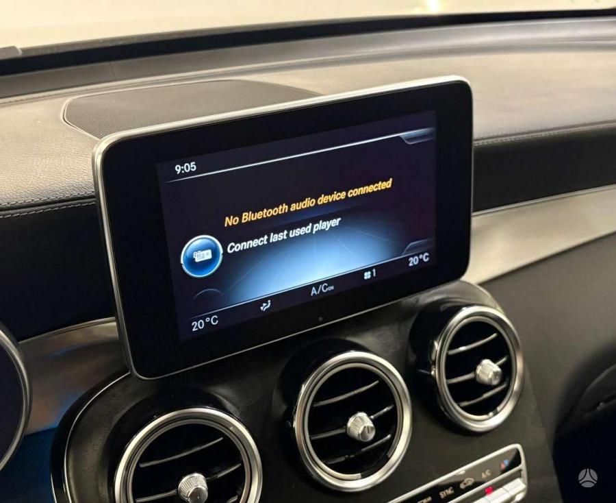 Grey Mercedes-Benz GLC 220 2017 in Marijampole, with an engine capacity of 2.14 L and mileage of 197 thousand km for 25999 €, photo 12 on AUTOMOTO.COM.LV