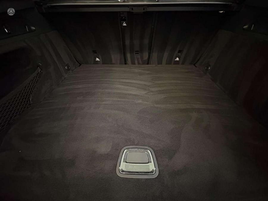 Grey Mercedes-Benz GLC 220 2017 in Marijampole, with an engine capacity of 2.14 L and mileage of 197 thousand km for 25999 €, photo 28 on AUTOMOTO.COM.LV