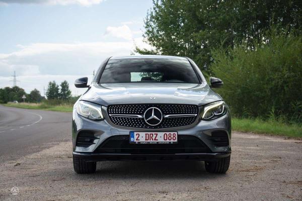 Grey Mercedes-Benz GLC 220 2017 in Elektrenai, with an engine capacity of 2.15 L and mileage of 270 thousand km for 20900 €, photo 3 on AUTOMOTO.COM.LV