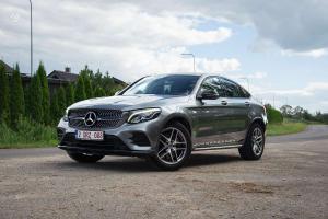 Grey Mercedes-Benz GLC 220 2017 in Elektrenai, with an engine capacity of 2.15 L and mileage of 270 thousand km for 20900 €, photo 4 on AUTOMOTO.COM.LV