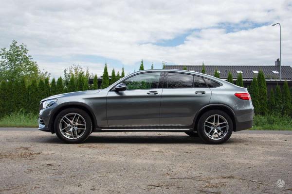 Grey Mercedes-Benz GLC 220 2017 in Elektrenai, with an engine capacity of 2.15 L and mileage of 270 thousand km for 20900 €, photo 5 on AUTOMOTO.COM.LV