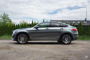 Grey Mercedes-Benz GLC 220 2017 in Elektrenai, with an engine capacity of 2.15 L and mileage of 270 thousand km for 20900 €, photo 5 on AUTOMOTO.COM.LV