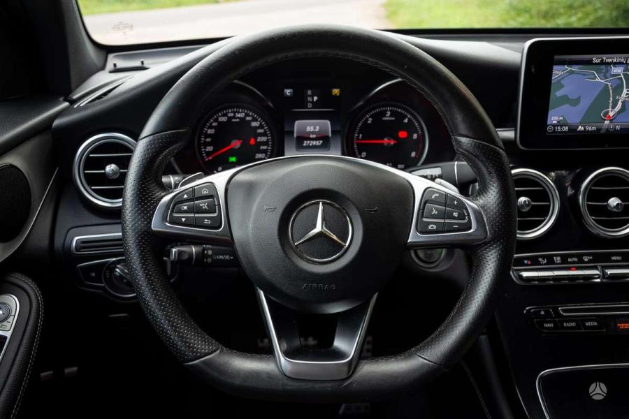 Grey Mercedes-Benz GLC 220 2017 in Elektrenai, with an engine capacity of 2.15 L and mileage of 270 thousand km for 20900 €, photo 11 on AUTOMOTO.COM.LV