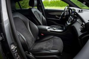 Grey Mercedes-Benz GLC 220 2017 in Elektrenai, with an engine capacity of 2.15 L and mileage of 270 thousand km for 20900 €, photo 13 on AUTOMOTO.COM.LV
