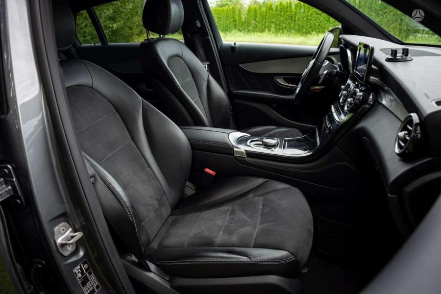 Grey Mercedes-Benz GLC 220 2017 in Elektrenai, with an engine capacity of 2.15 L and mileage of 270 thousand km for 20900 €, photo 13 on AUTOMOTO.COM.LV