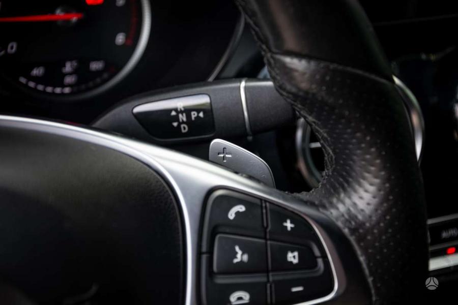 Grey Mercedes-Benz GLC 220 2017 in Elektrenai, with an engine capacity of 2.15 L and mileage of 270 thousand km for 20900 €, photo 16 on AUTOMOTO.COM.LV