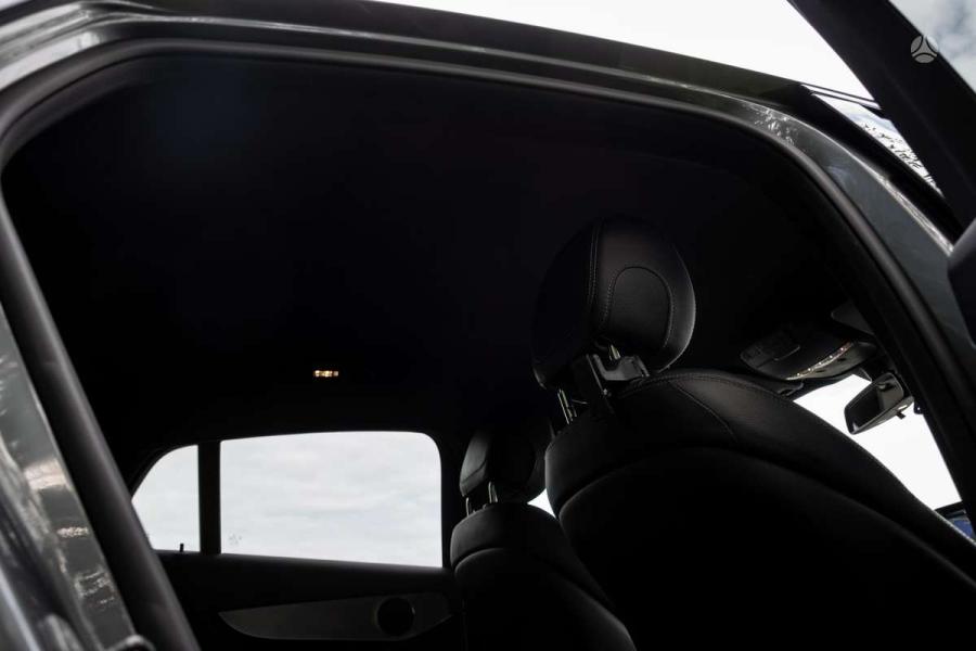 Grey Mercedes-Benz GLC 220 2017 in Elektrenai, with an engine capacity of 2.15 L and mileage of 270 thousand km for 20900 €, photo 18 on AUTOMOTO.COM.LV
