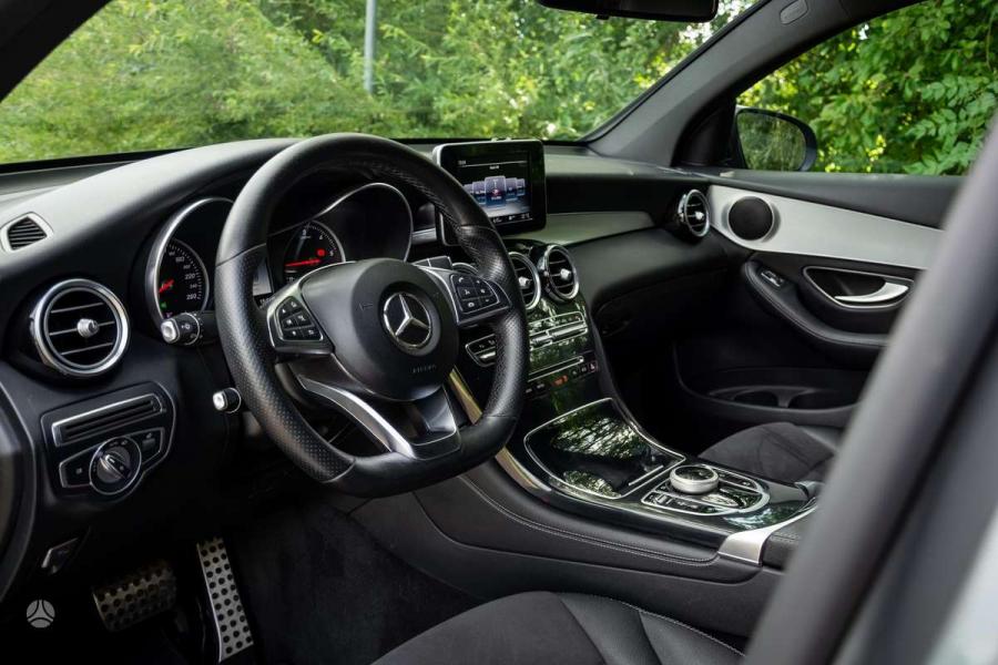 Grey Mercedes-Benz GLC 220 2017 in Elektrenai, with an engine capacity of 2.15 L and mileage of 270 thousand km for 20900 €, photo 25 on AUTOMOTO.COM.LV