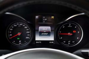 Grey Mercedes-Benz GLC 220 2017 in Elektrenai, with an engine capacity of 2.15 L and mileage of 270 thousand km for 20900 €, photo 28 on AUTOMOTO.COM.LV