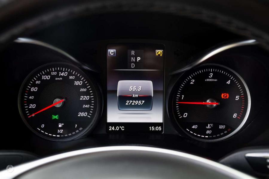 Grey Mercedes-Benz GLC 220 2017 in Elektrenai, with an engine capacity of 2.15 L and mileage of 270 thousand km for 20900 €, photo 28 on AUTOMOTO.COM.LV