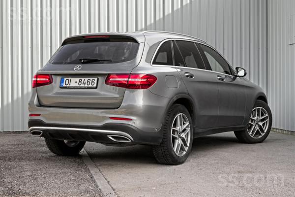 Pelēks Mercedes-Benz GLC 220 2018 Ogre, ar dzinēja tilpumu 2.10 L un nobraukumu 121 tūkst. km par 26000 €, foto 5 vietnē AUTOMOTO.COM.LV