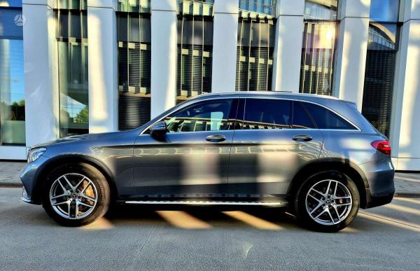 Grey Mercedes-Benz GLC 220 2019 in Vilnius, with an engine capacity of 2.14 L and mileage of 301 thousand km for 17800 €, photo 10 on AUTOMOTO.COM.LV