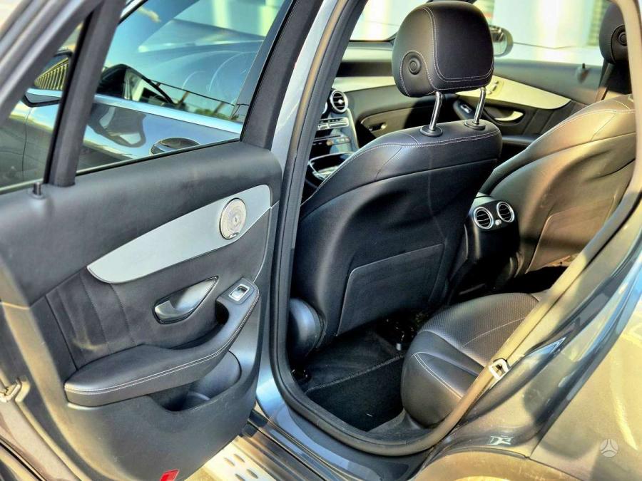 Серый Мерседес ГЛЦ 220 2019 в Вильнюс, объемом двигателя 2.14 л и пробегом 301 тыс. км за 17800 €, фото 30 на AUTOMOTO.COM.LV