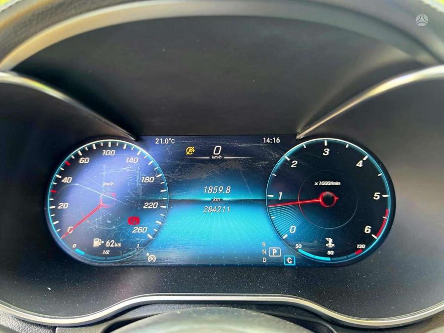 Серый Мерседес ГЛЦ 220 2019 в Таураге, объемом двигателя 1.95 л и пробегом 284 тыс. км за 27500 €, фото 24 на AUTOMOTO.COM.LV