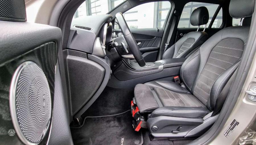 Grey Mercedes-Benz GLC 220 2019 in Klaipeda, with an engine capacity of 1.95 L and mileage of 204 thousand km for 26000 €, photo 15 on AUTOMOTO.COM.LV