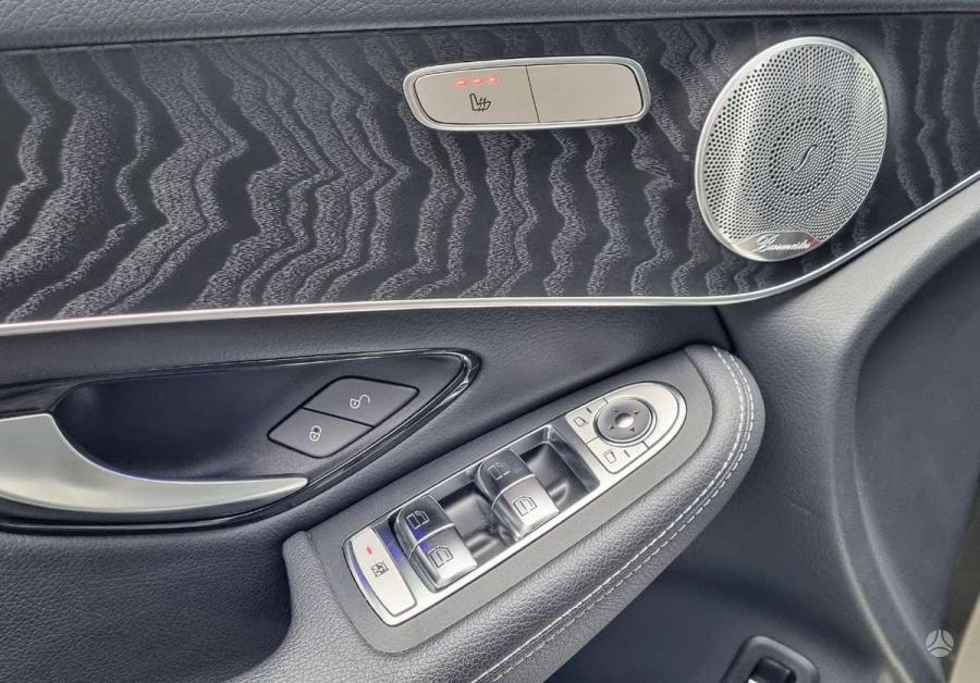 Grey Mercedes-Benz GLC 220 2019 in Klaipeda, with an engine capacity of 1.95 L and mileage of 204 thousand km for 26000 €, photo 16 on AUTOMOTO.COM.LV