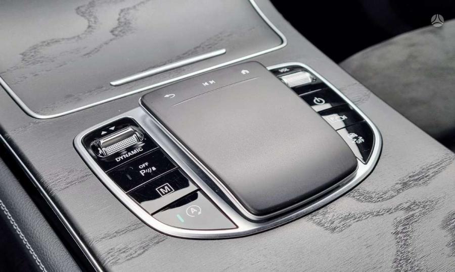 Grey Mercedes-Benz GLC 220 2019 in Klaipeda, with an engine capacity of 1.95 L and mileage of 204 thousand km for 26000 €, photo 19 on AUTOMOTO.COM.LV