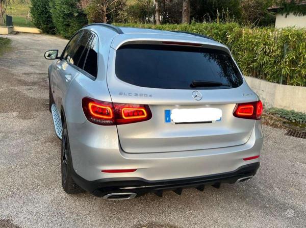 Grey Mercedes-Benz GLC 220 2020 in Taurage, with an engine capacity of 1.95 L and mileage of 187 thousand km for 26500 €, photo 9 on AUTOMOTO.COM.LV