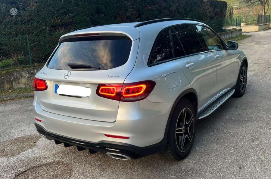 Grey Mercedes-Benz GLC 220 2020 in Taurage, with an engine capacity of 1.95 L and mileage of 187 thousand km for 26500 €, photo 11 on AUTOMOTO.COM.LV