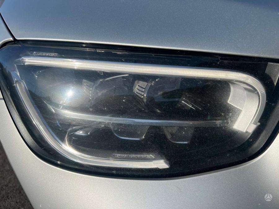 Grey Mercedes-Benz GLC 220 2020 in Taurage, with an engine capacity of 1.95 L and mileage of 187 thousand km for 26500 €, photo 14 on AUTOMOTO.COM.LV
