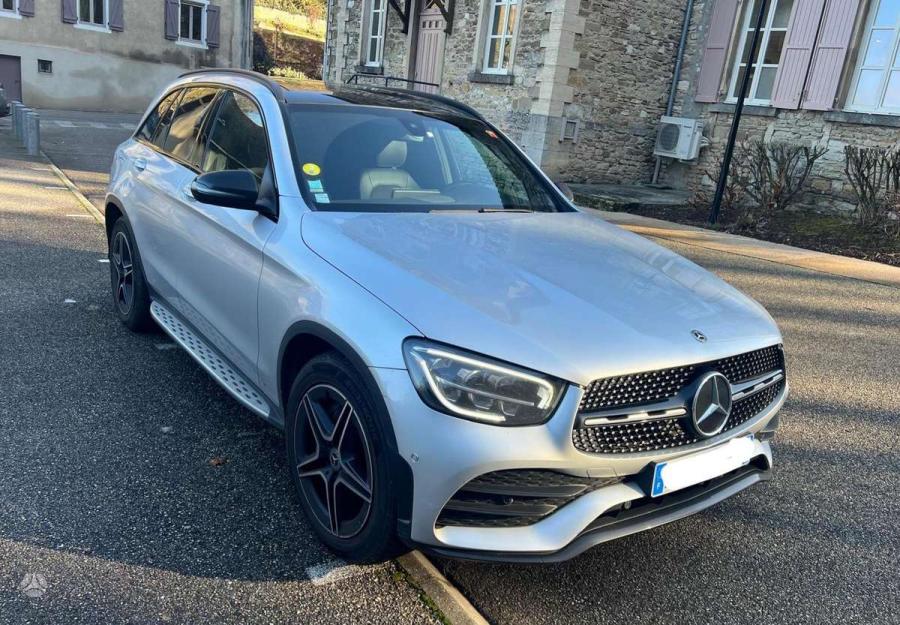 Pelēks Mercedes-Benz GLC 220 2020 Tauragė, ar dzinēja tilpumu 1.95 L un nobraukumu 107 tūkst. km par 26300 €, foto 6 vietnē AUTOMOTO.COM.LV
