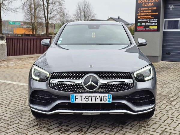 Grey Mercedes-Benz GLC 220 2020 in Taurage, with an engine capacity of 1.95 L and mileage of 197 thousand km for 27500 €, photo 2 on AUTOMOTO.COM.LV