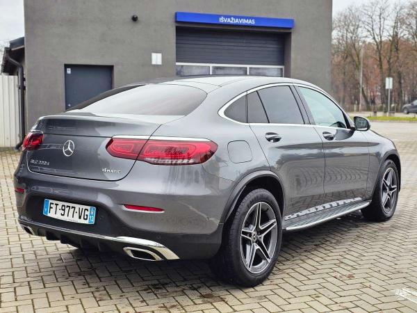Grey Mercedes-Benz GLC 220 2020 in Taurage, with an engine capacity of 1.95 L and mileage of 197 thousand km for 27500 €, photo 6 on AUTOMOTO.COM.LV