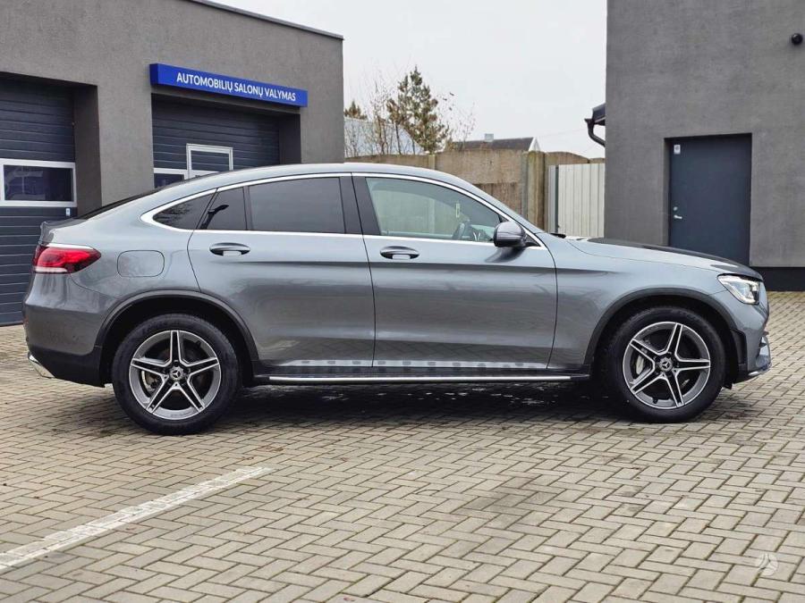Grey Mercedes-Benz GLC 220 2020 in Taurage, with an engine capacity of 1.95 L and mileage of 197 thousand km for 27500 €, photo 8 on AUTOMOTO.COM.LV