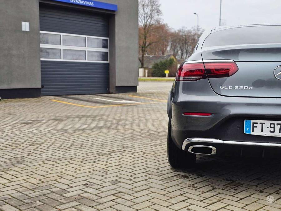 Grey Mercedes-Benz GLC 220 2020 in Taurage, with an engine capacity of 1.95 L and mileage of 197 thousand km for 27500 €, photo 12 on AUTOMOTO.COM.LV