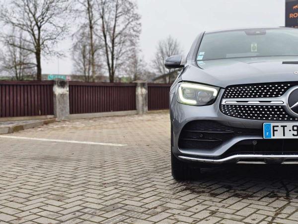Pelēks Mercedes-Benz GLC 220 2020 Tauragė, ar dzinēja tilpumu 1.95 L un nobraukumu 200 tūkst. km par 27500 €, foto 23 vietnē AUTOMOTO.COM.LV
