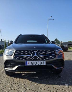 Grey Mercedes-Benz GLC 220 2020 in Plunge, with an engine capacity of 1.95 L and mileage of 224 thousand km for 24500 €, photo 1 on AUTOMOTO.COM.LV